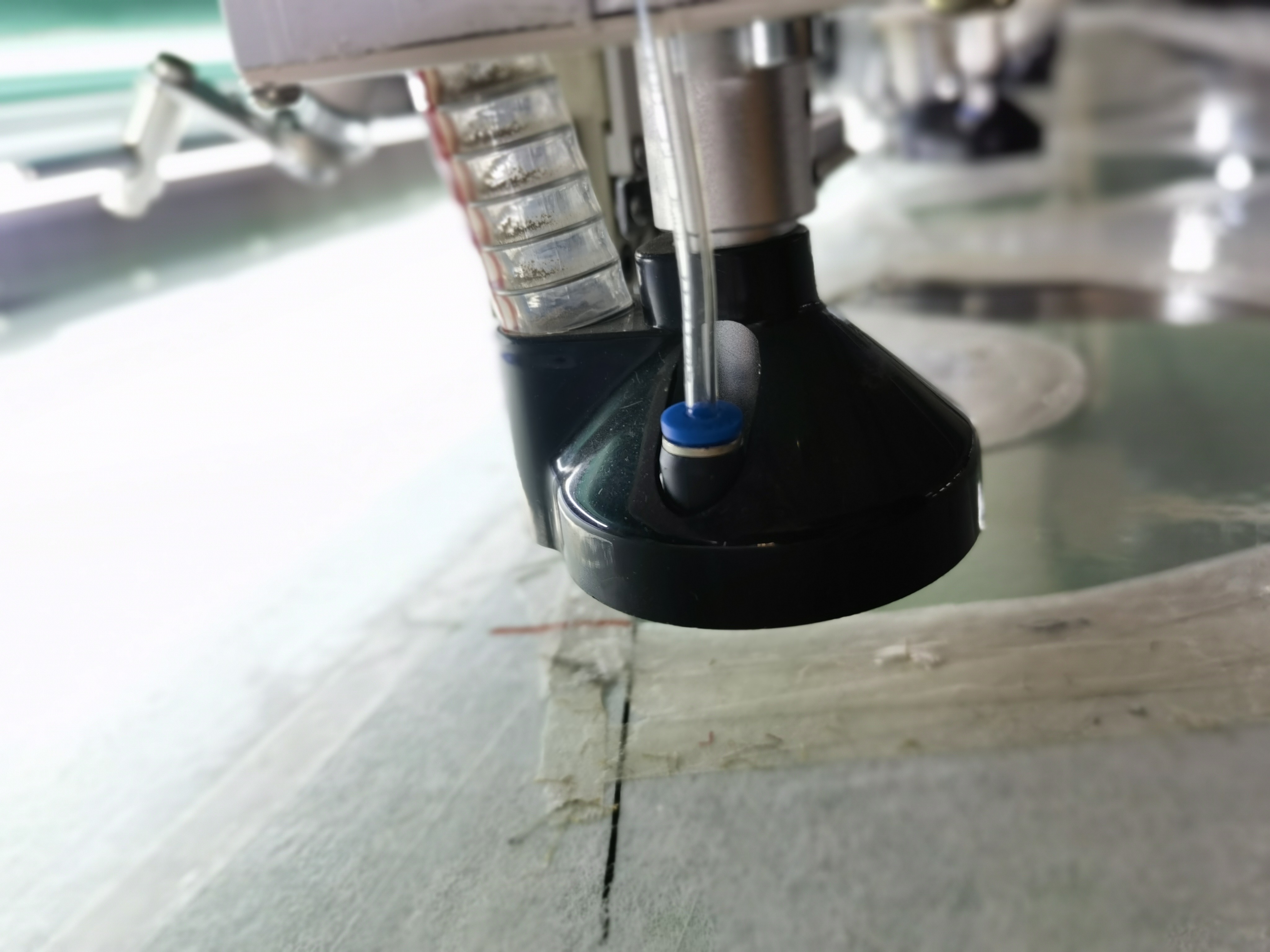 40W-80W Laser Cutting Embroidery Machine 20 Head For 2 Layers Fabric ...